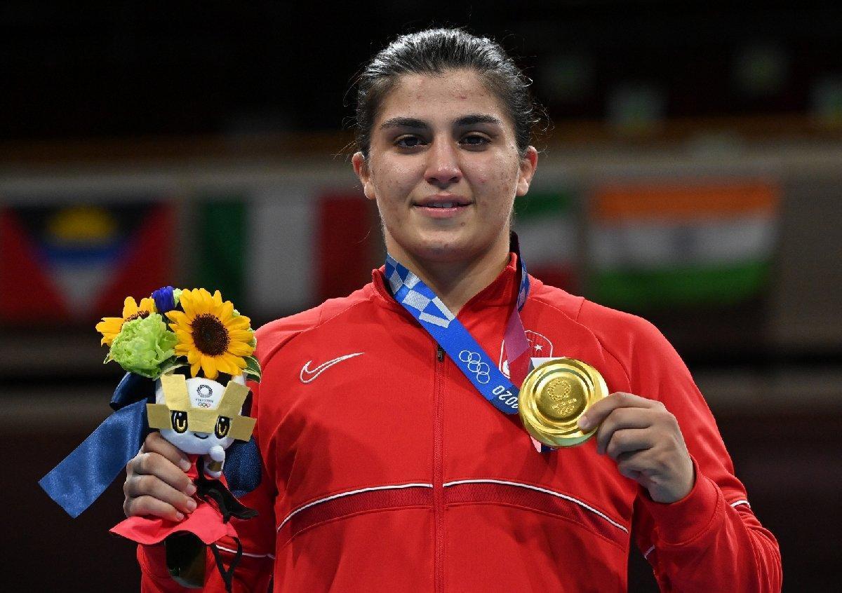 TURKISH ATHLETES RETURN HOME WITH 13 MEDALS FROM TOKYO - TR MONITOR